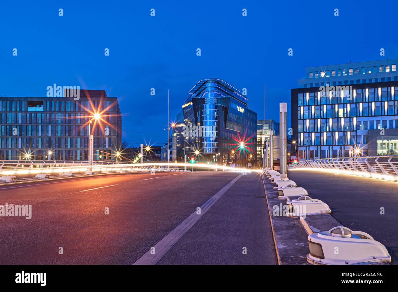 Crown prince bridge Banque de photographies et d’images à haute résolution - Alamy