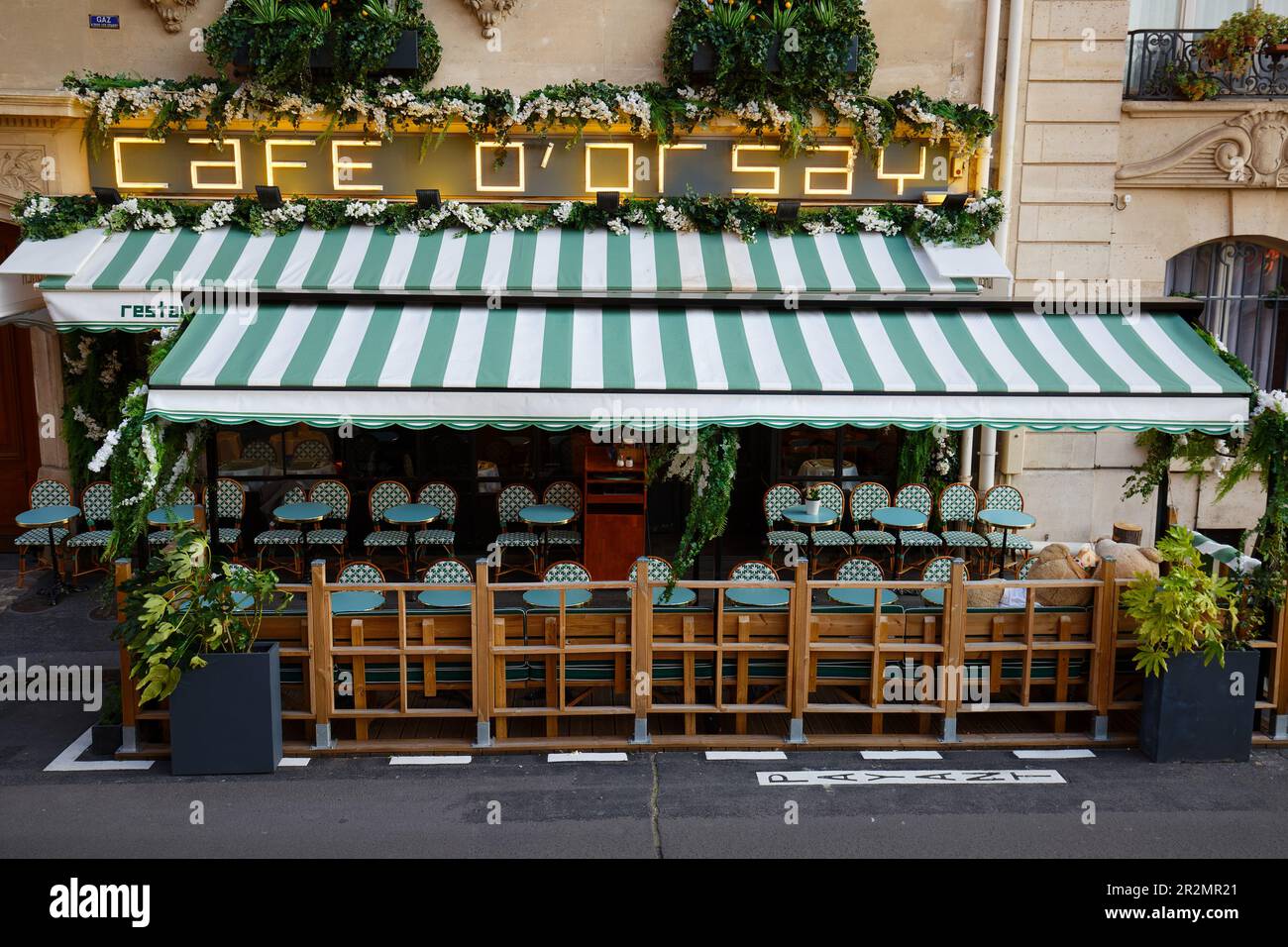 Situé au coeur du quartier de Paris en 7th, le café d'Orsay se trouve à proximité du musée d ...