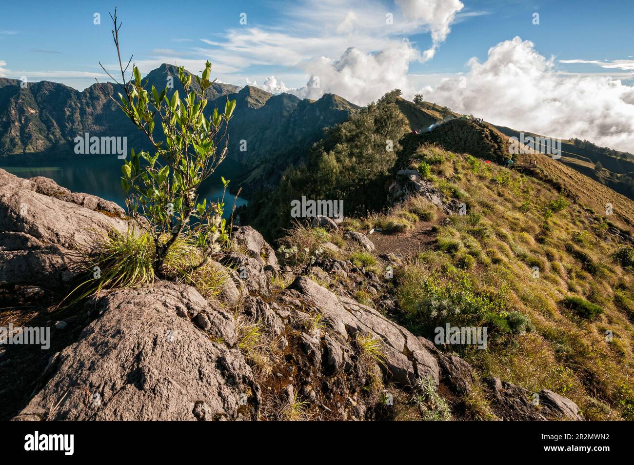 Senaru crater jante Banque de photographies et d’images à haute ...