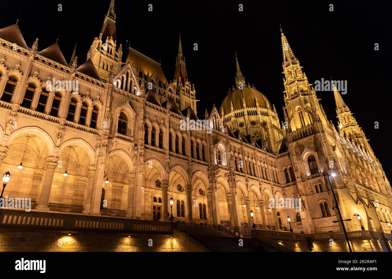Parlement hongrois Bâtiment Orszaghaz, siège de l'Assemblée nationale ...