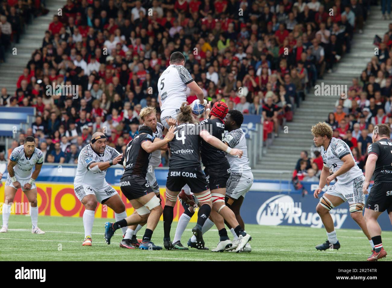 Oyonnax, France. 20th mai 2023. Line Out for Ewan Johnson de vannes ...