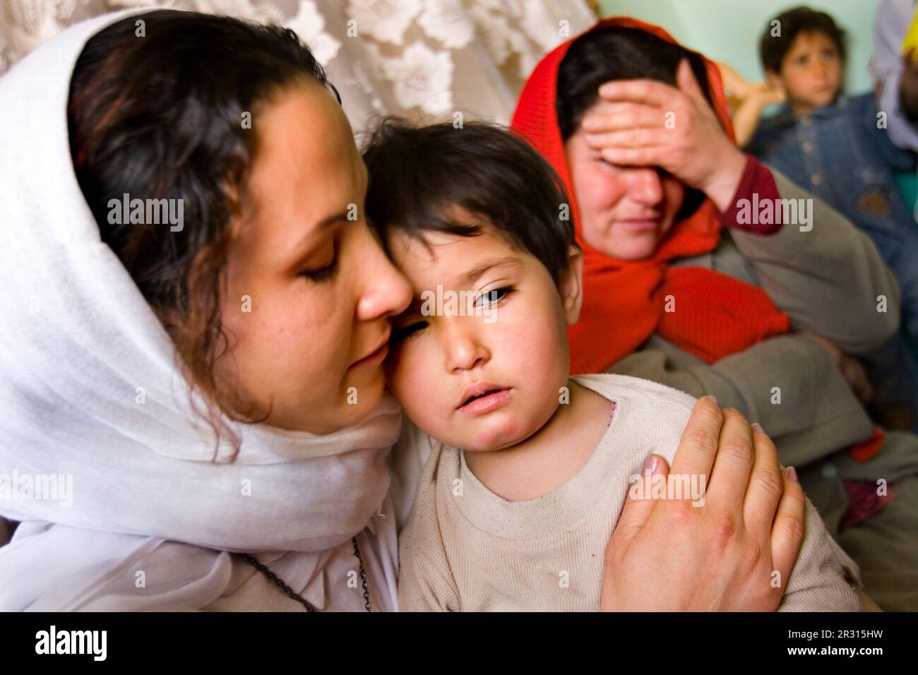 Enfant kaboul pleur Banque de photographies et d’images à haute ...