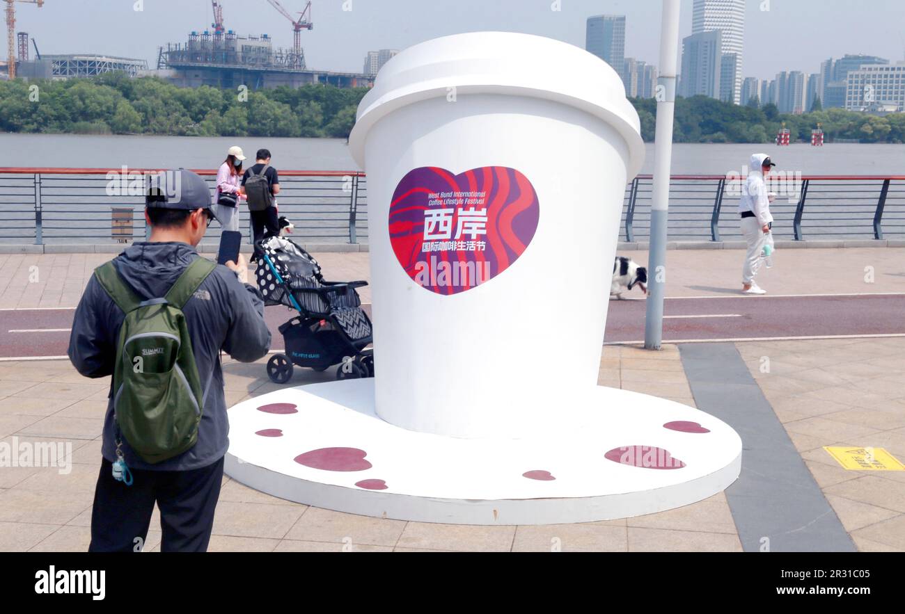 SHANGHAI, CHINE - 21 MAI 2023 - Une vue d'ensemble du grand marché du ...