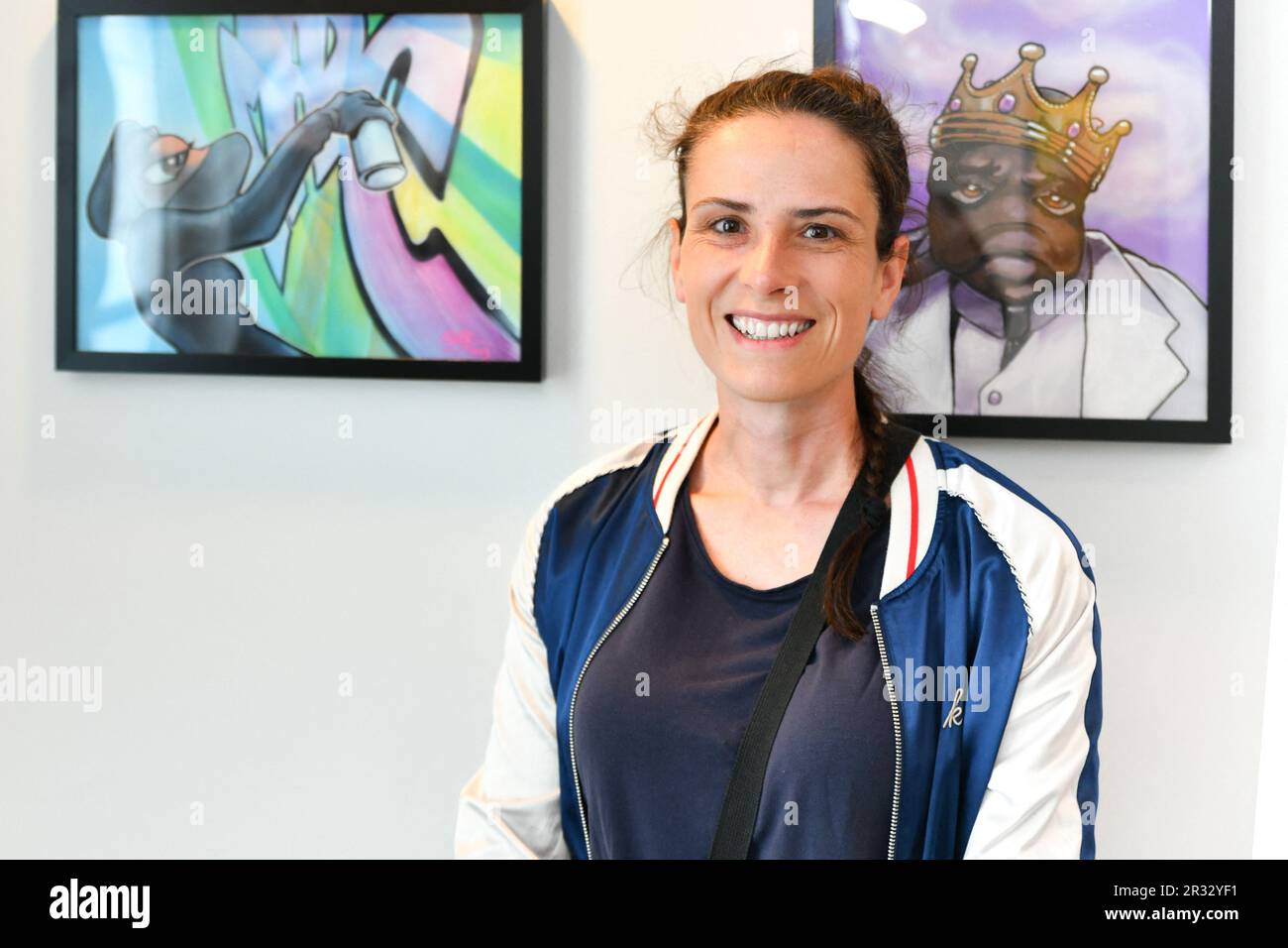 L'artiste mADC à la cérémonie d'ouverture de l'exposition 'Mark et ...