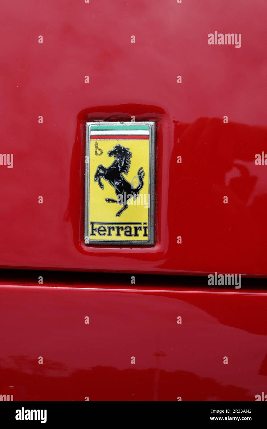 Ferrari badge Banque de photographies et d’images à haute résolution ...