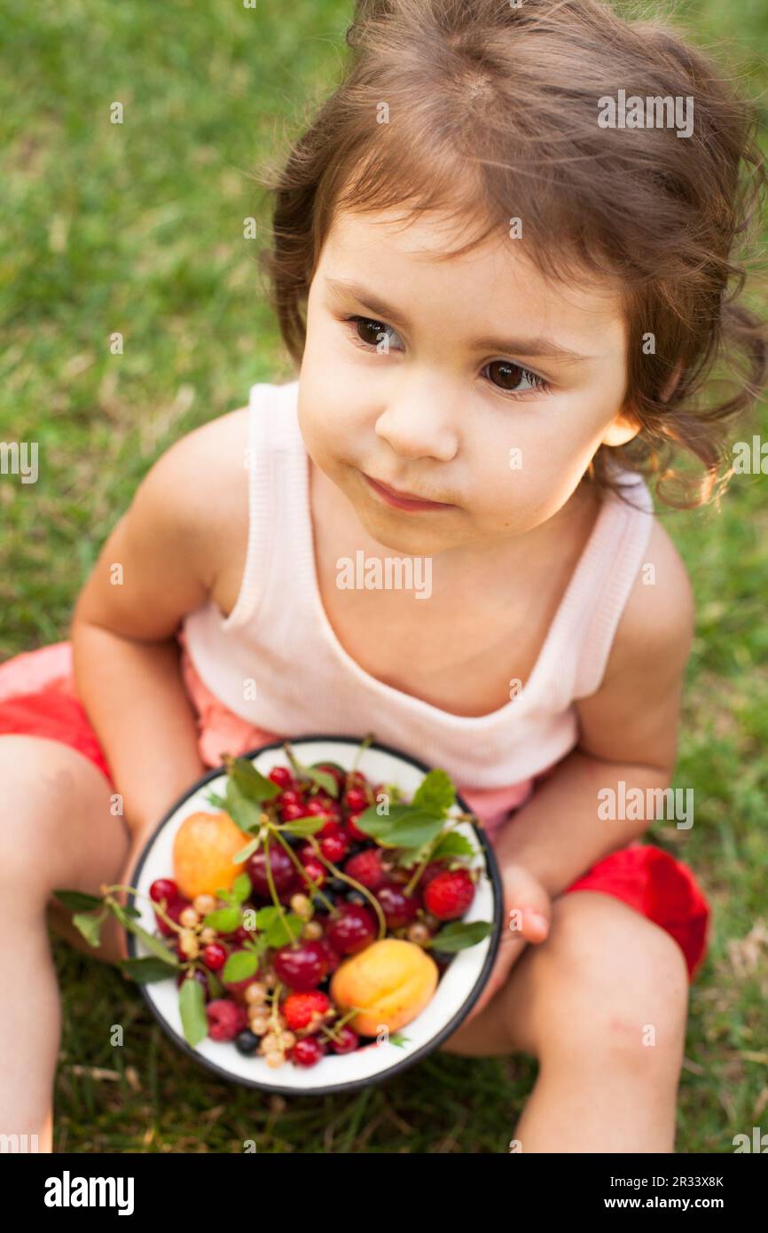 Fruits d'été Banque de photographies et d’images à haute résolution - Alamy