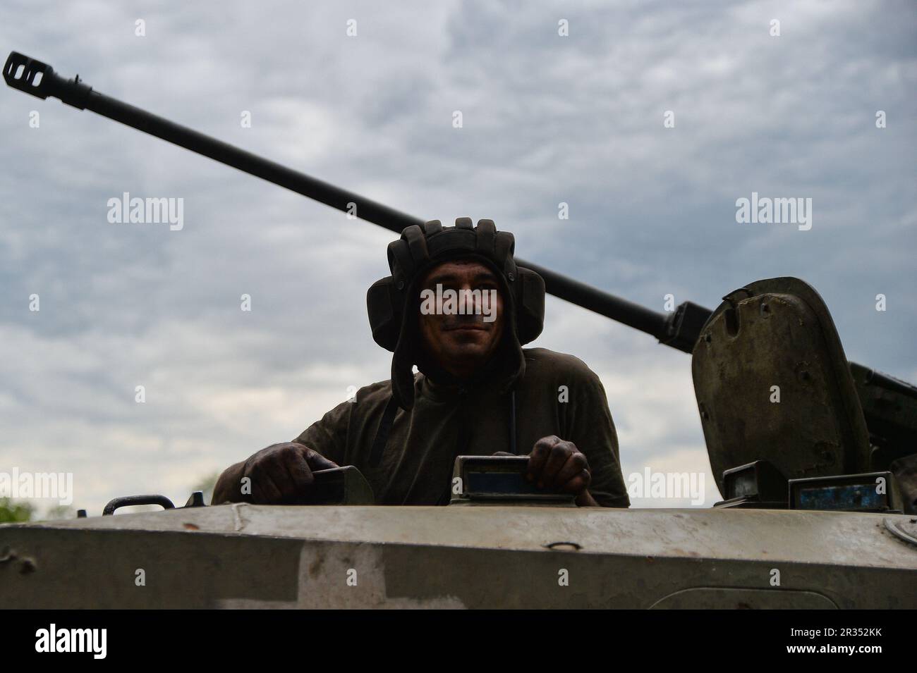 Kiev, Donetsk, Ukraine. 22nd mai 2023. Un membre de l'équipage ...