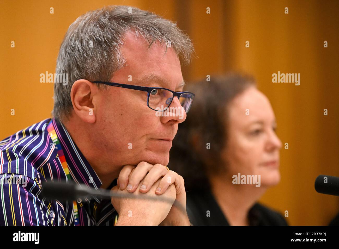 Le secrétaire du ministère de l'Infrastructure, Jim Betts, réagit ...