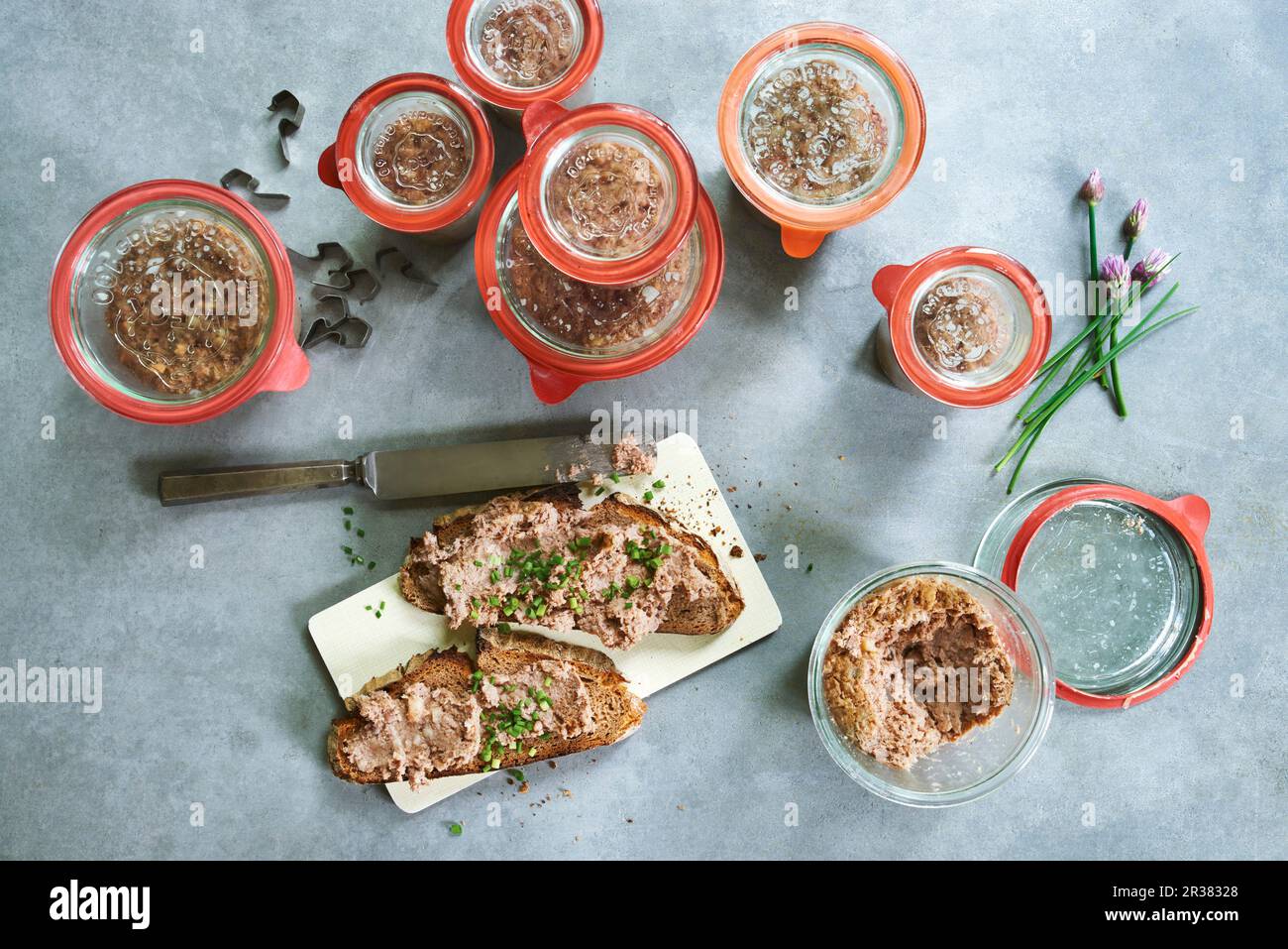Saucisse au foie de veau Banque de photographies et d’images à haute résolution - Alamy