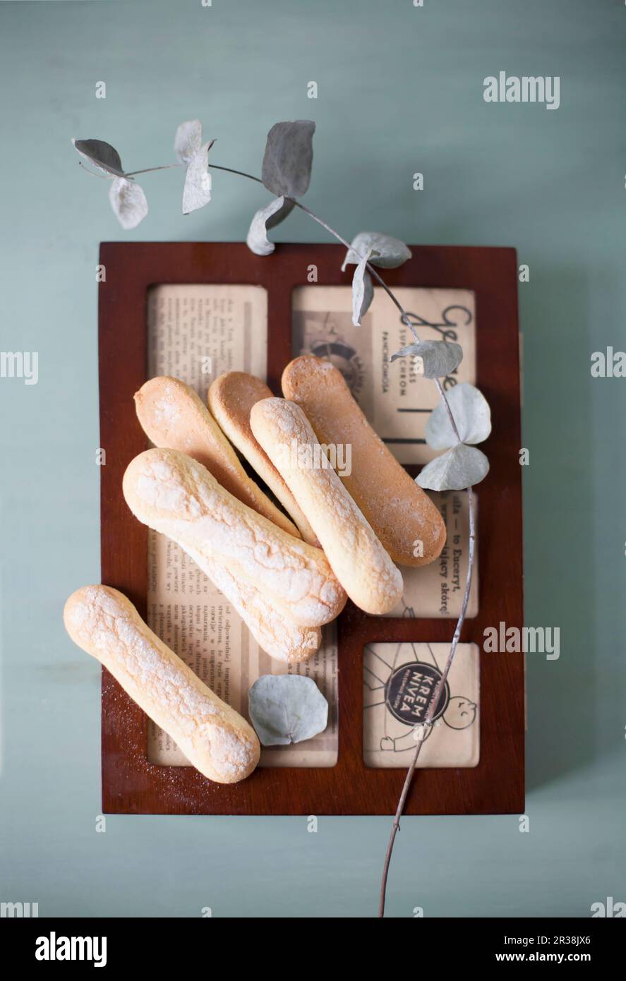 Sponge finger biscuits Banque de photographies et d’images à haute ...