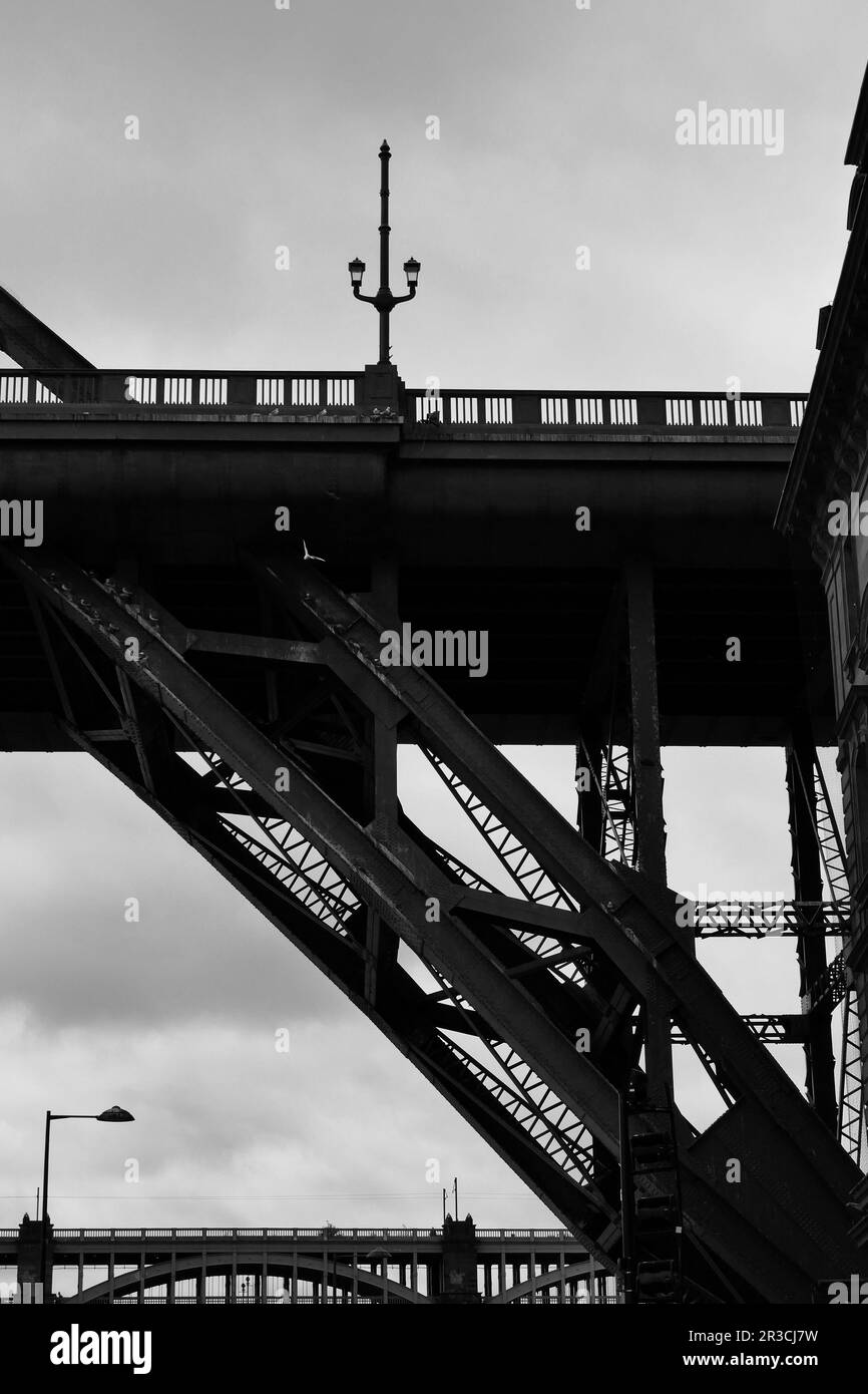 Constructions de ponts Banque d'images noir et blanc - Alamy