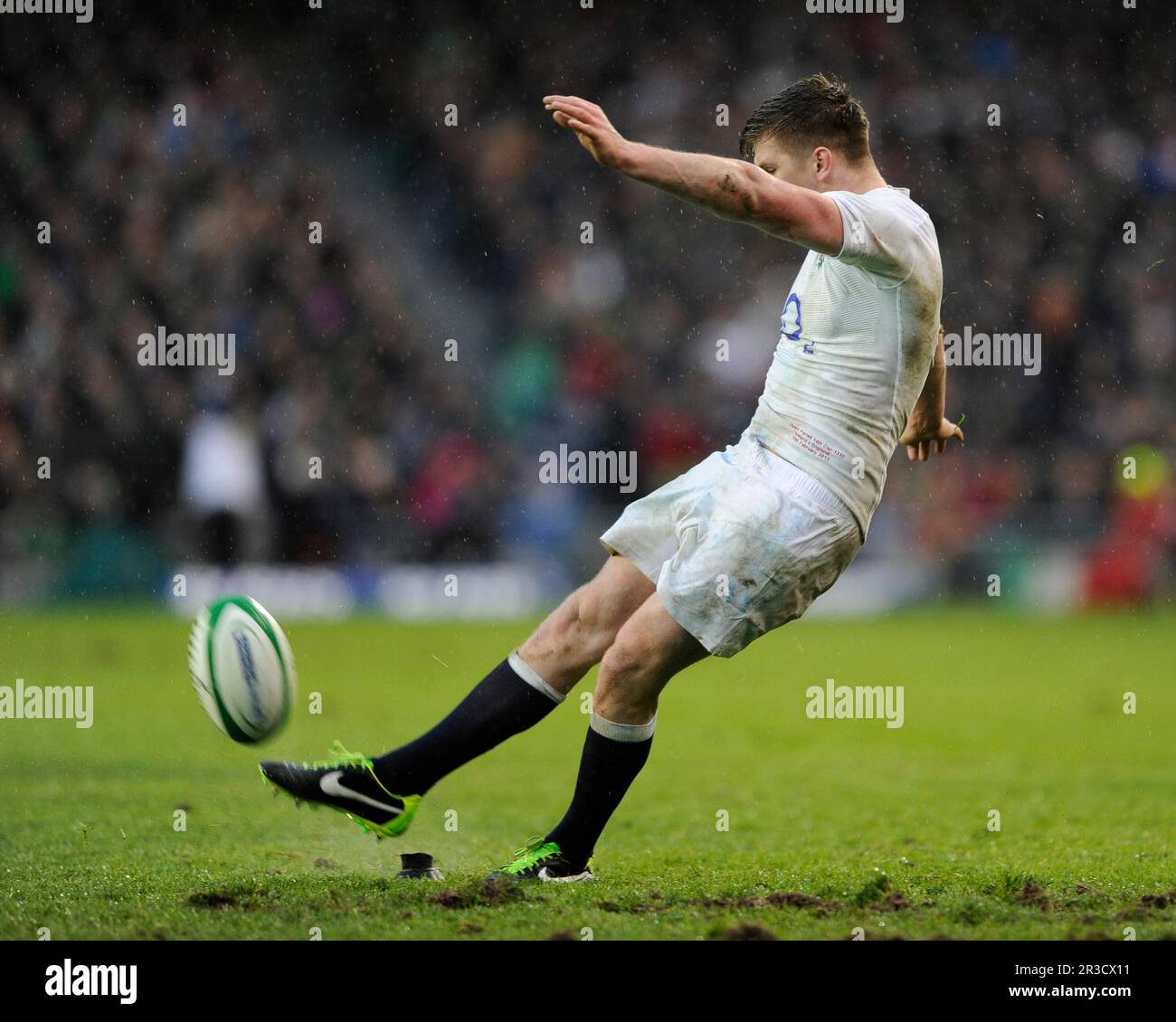 Owen Farrell, d'Angleterre, a donné quatre sanctions pour marquer les ...