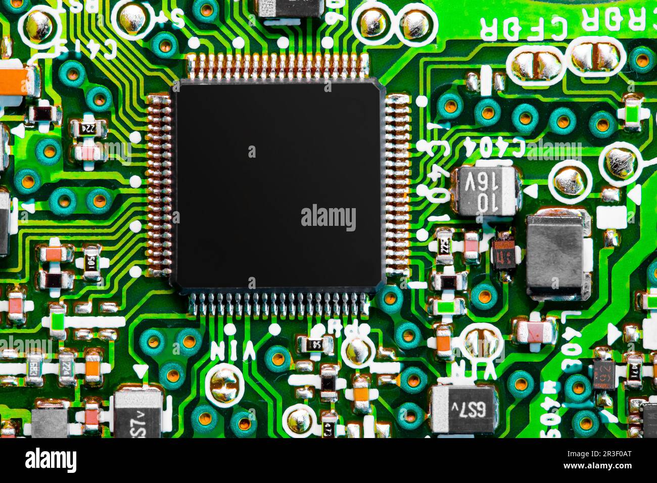 Gros plan des composants et des puces sur la carte de circuit imprimé du PC Photo Stock - Alamy