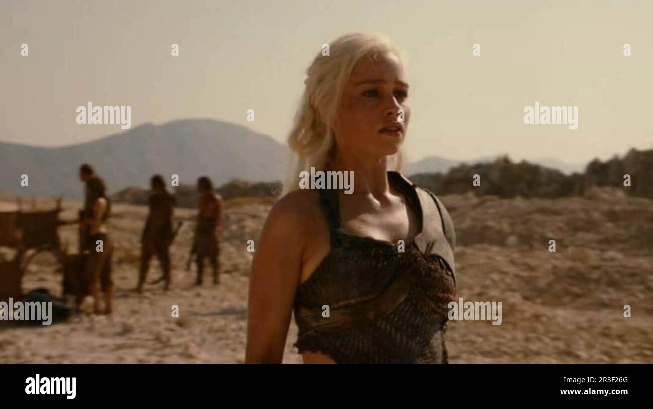 Los Angeles.CA.USA. Emilia Clarke comme Daenerys Targaryen et Amrita ...