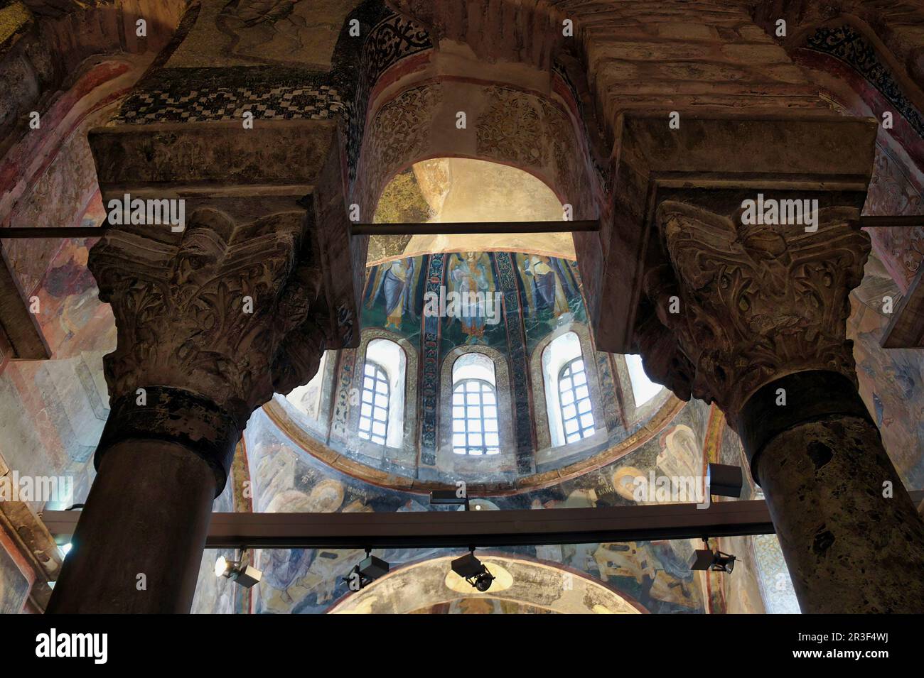 L'église du très Saint Sauveur de Chora est un bâtiment orthodoxe grec médiéval à Istanbul ...