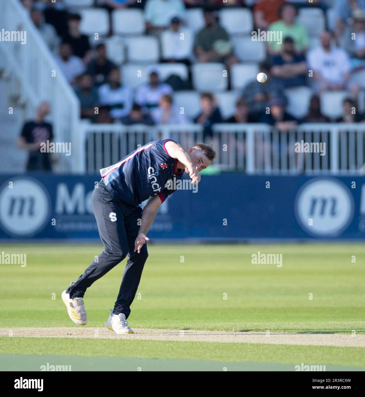 Northampton 24 mai :Tom Taylor de Northamptonshire pendant Vitality T20 ...
