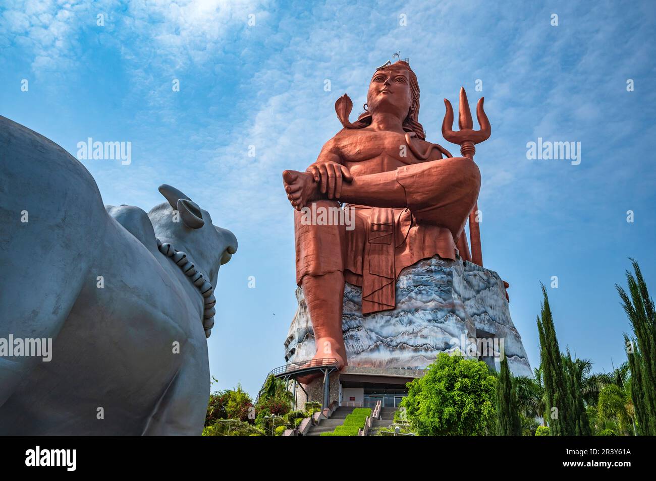 La statue de la croyance est une statue du Dieu hindou Shiva construite ...