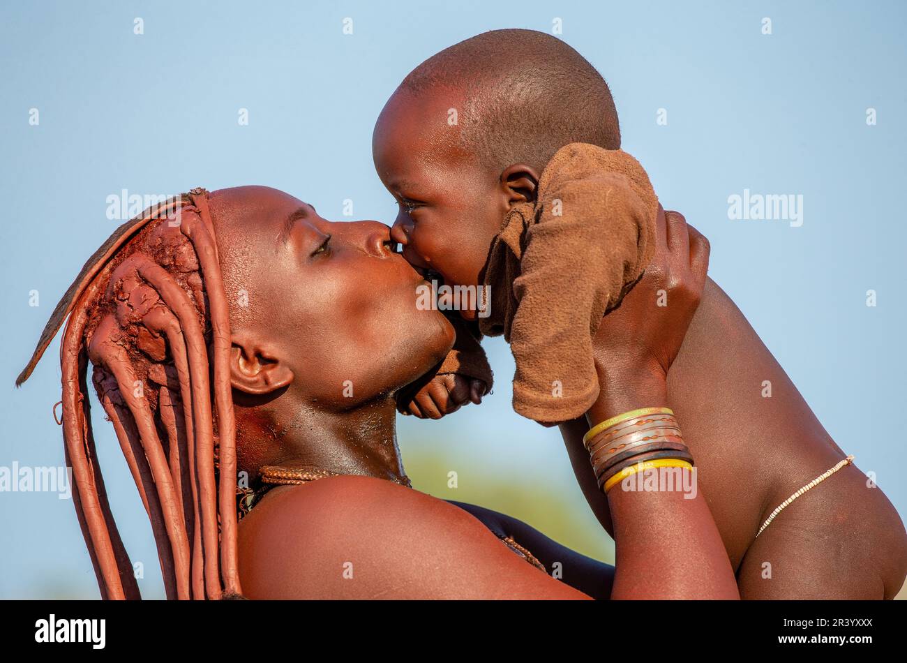 Young himba woman Banque de photographies et d’images à haute résolution - Alamy