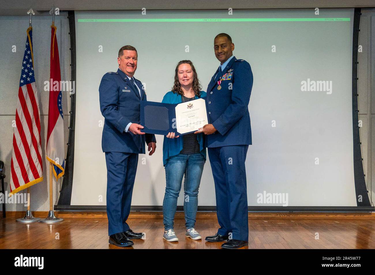 Le lieutenant-colonel Erik Smith, affecté au groupe des opérations ...