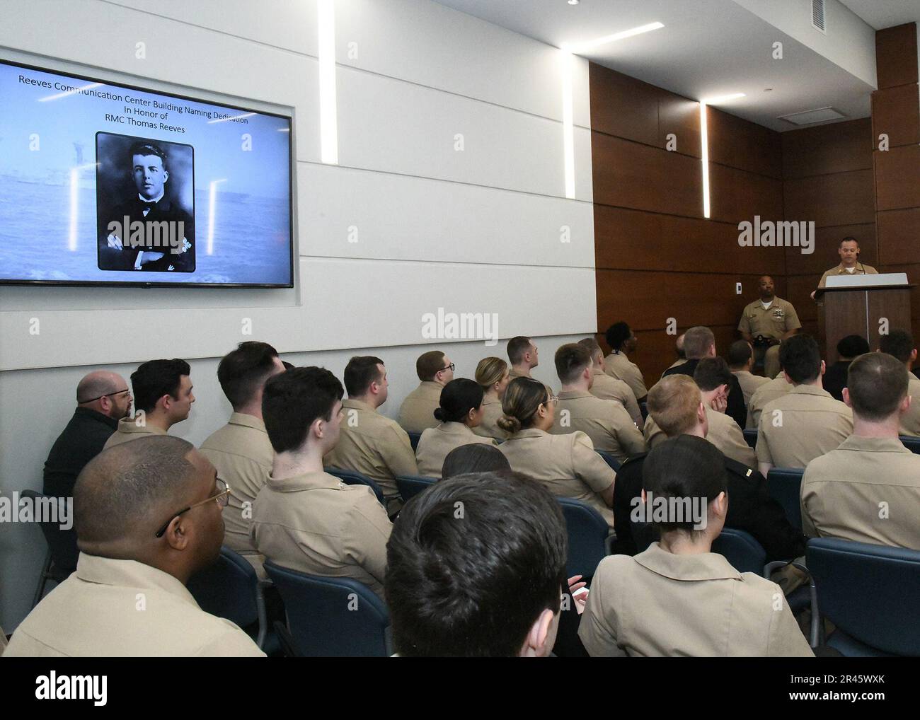 Secteur maritime de l'informatique et des télécommunications Maître ...