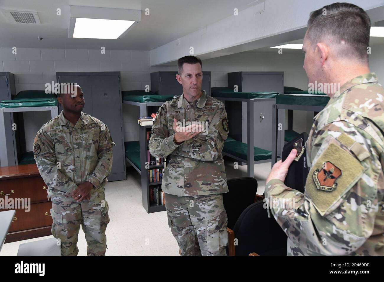ÉTATS-UNIS Sergent d’état-major de la Force aérienne Cedrick Neal ...