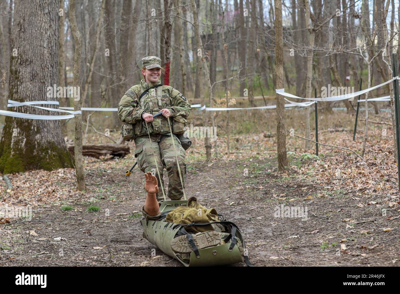 Les soldats de la division aéroportée 101st, Air Assault s'entraîne ...