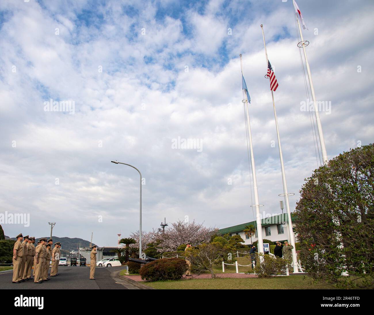 Les petits officiers en chef de la région de Sasebo effectuent les ...