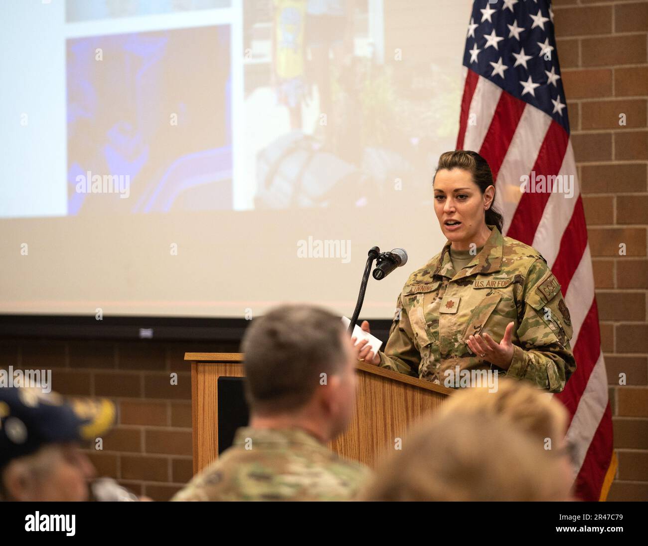 ÉTATS-UNIS Katie Lunning, Maj. De la Force aérienne, 133rd Groupe ...
