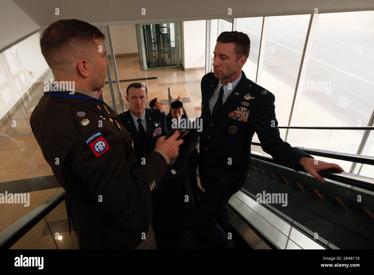 Le lieutenant-colonel Travis Walter, commandant du détachement deux de ...