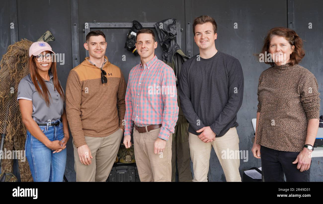 (De gauche à droite) États-Unis Le maître-chef de la Garde côtière ...