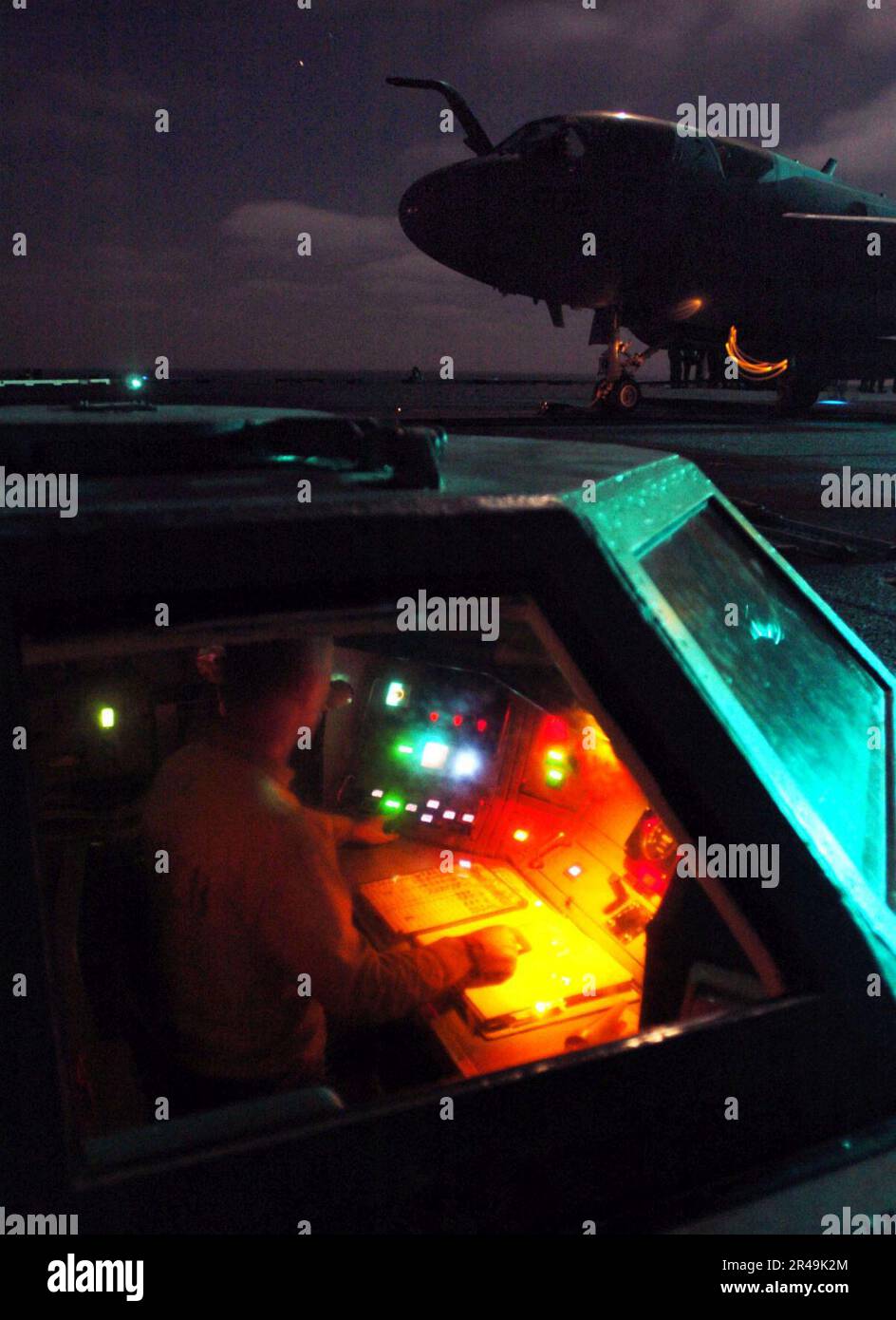 Catapult control station Banque de photographies et d’images à haute ...