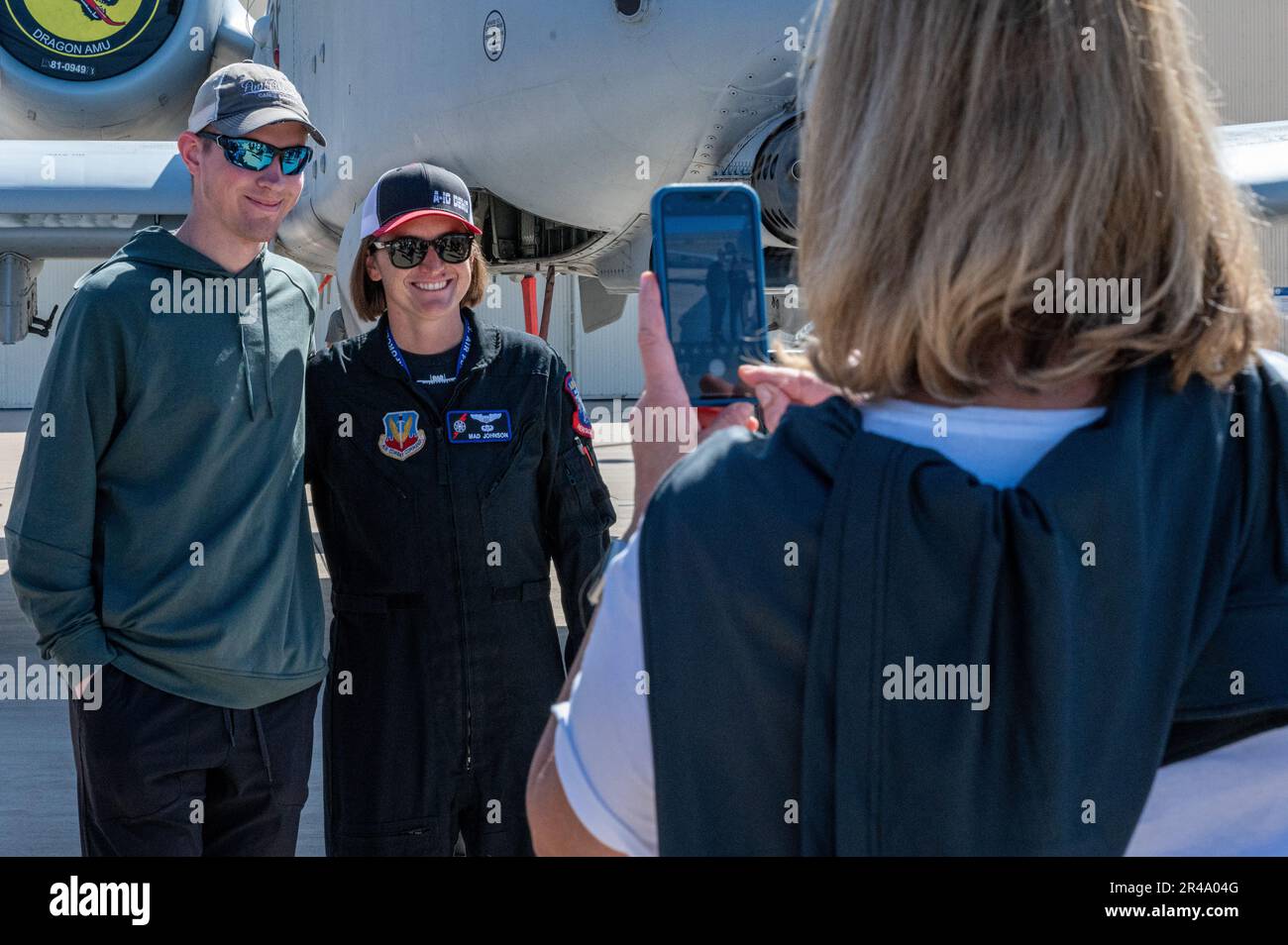 ÉTATS-UNIS Le capitaine de la Force aérienne Lindsay « MAD » Johnson ...