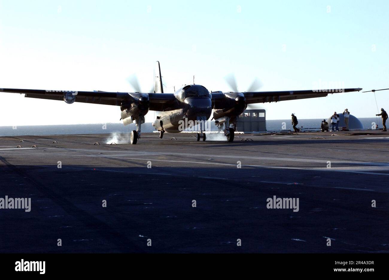 US Navy un avion S-2 Tracker de la marine Argentine arrive pour un ...