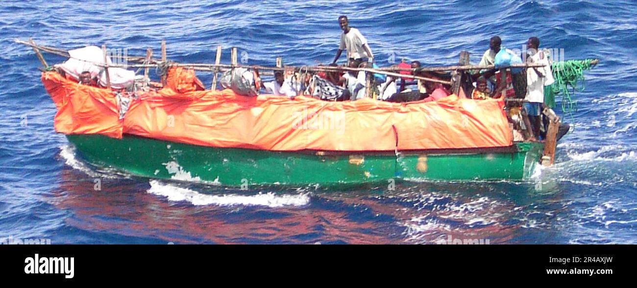 LES membres de l'équipage DE la marine AMÉRICAINE affectés au navire de ...