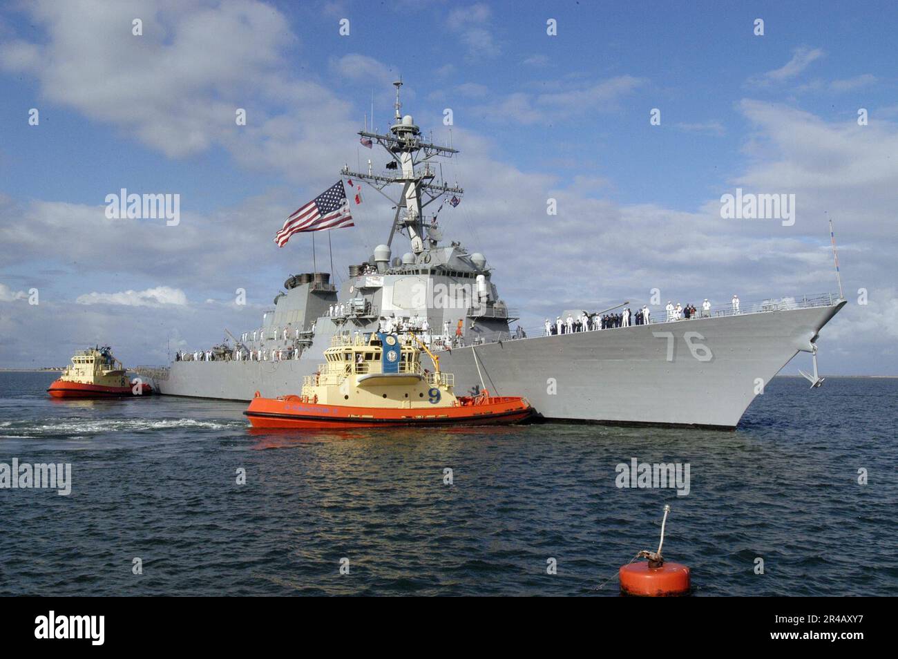 Le destroyer lance missiles de classe arleigh burke uss higgins Banque ...