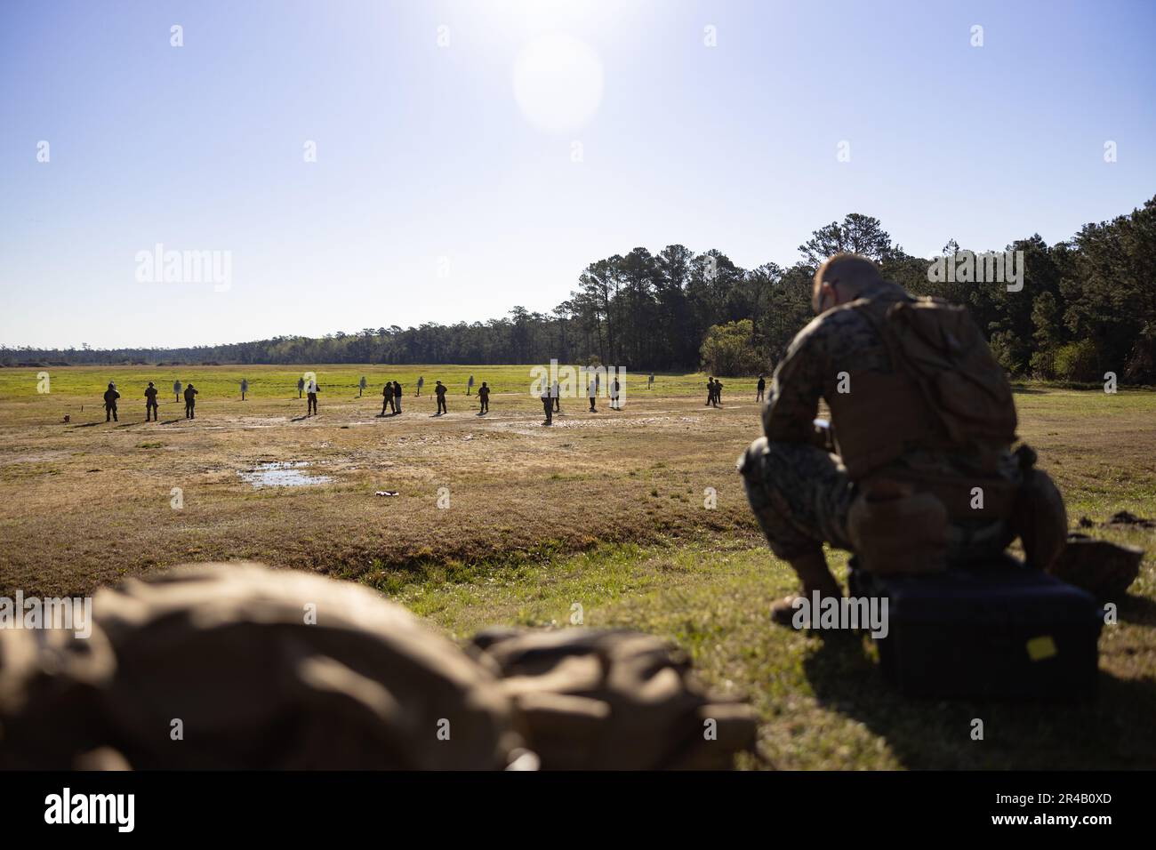 ÉTATS-UNIS Marines avec 2nd Bataillon d'approvisionnement, 2nd Marine ...