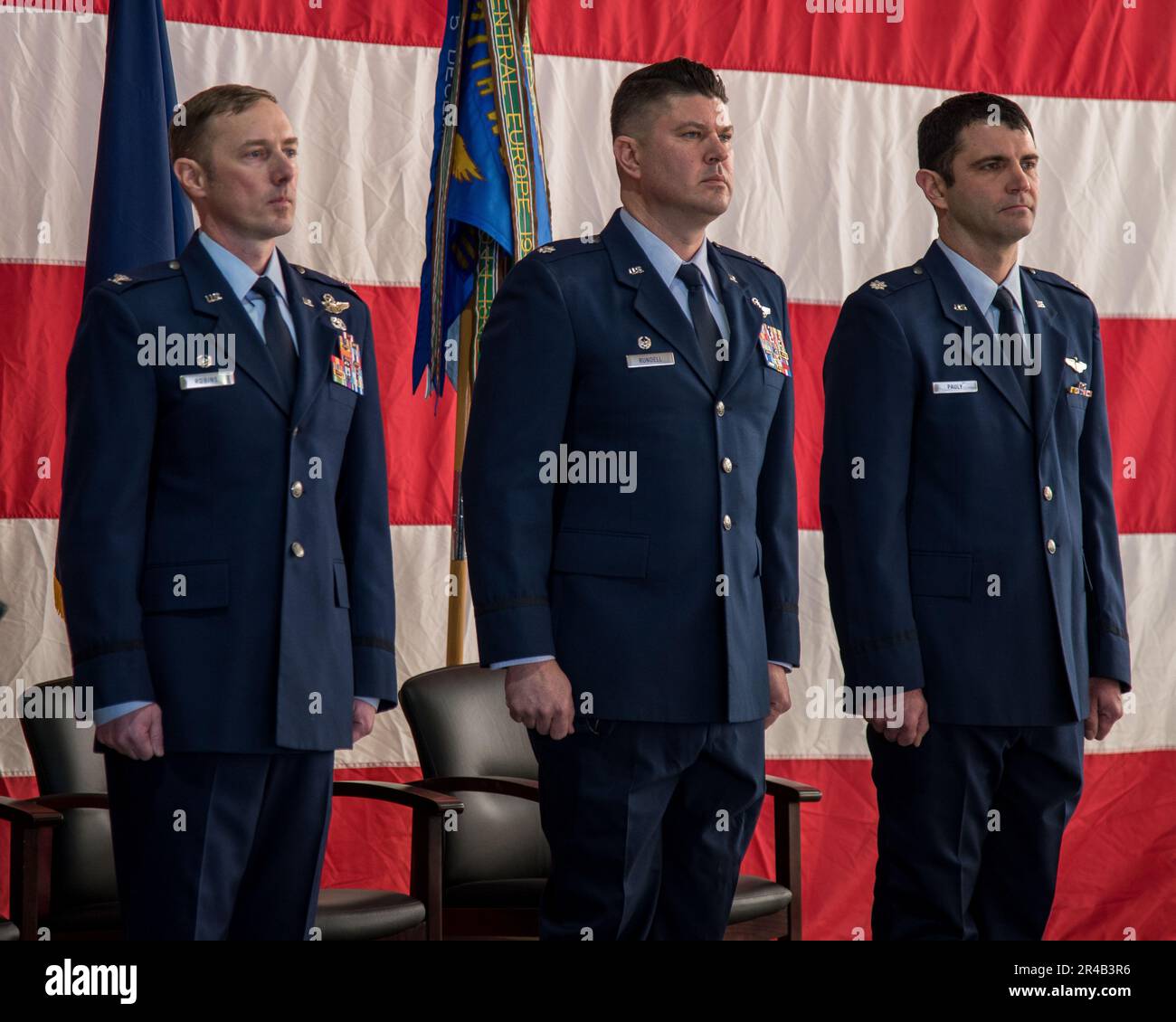 Le colonel Matthew Robins, commandant du groupe des opérations 127th ...