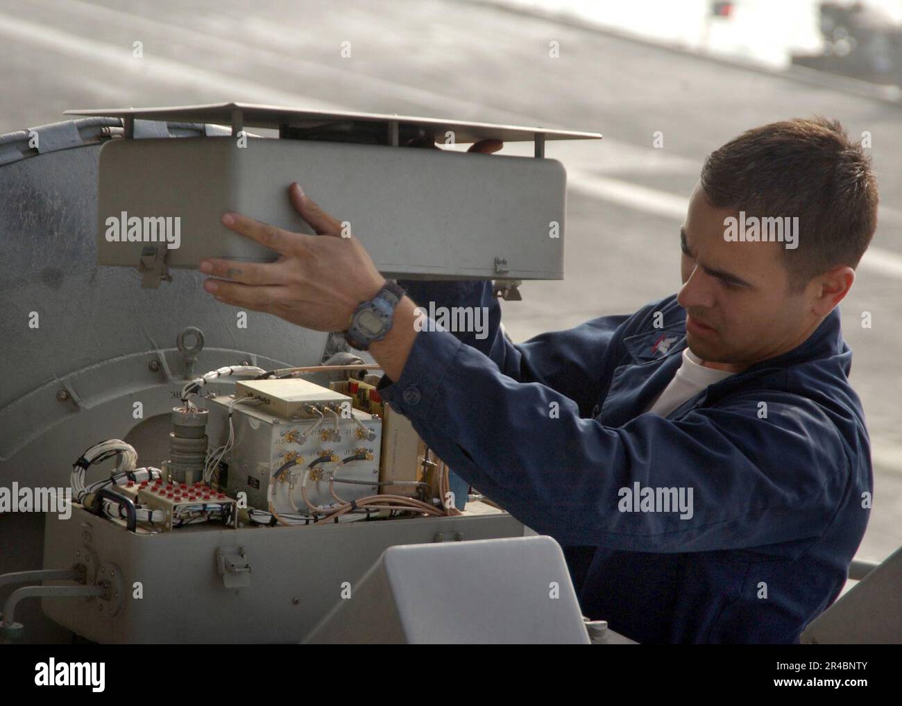Entretien des radars Banque de photographies et d’images à haute résolution - Alamy