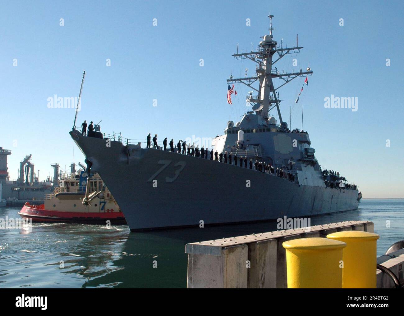 L'USS Decatur (DDG 73), DESTRUCTEUR DE missiles guidé DE la Marine ...