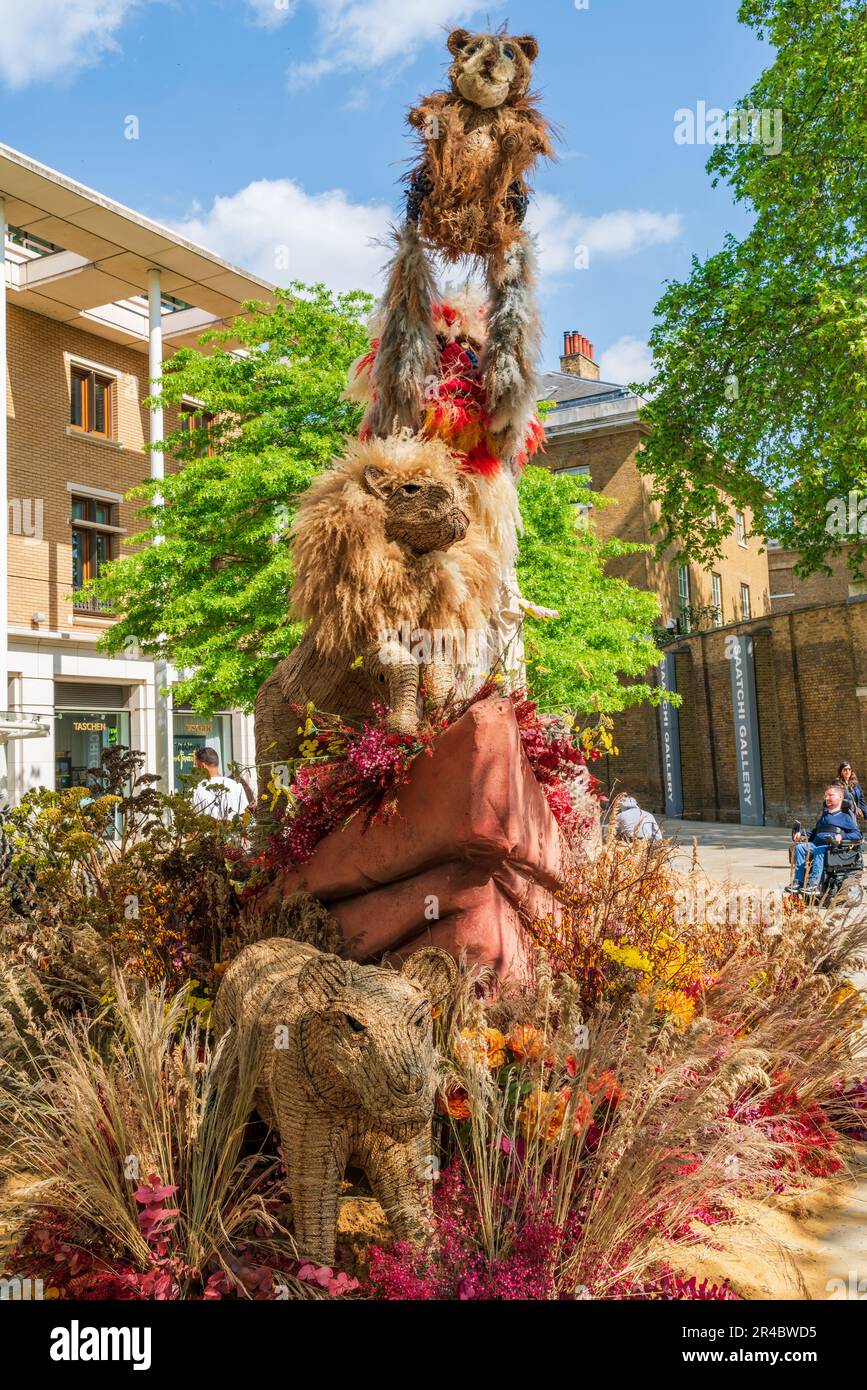 LONDRES, Royaume-Uni - 24 MAI 2023 : des expositions florales ...