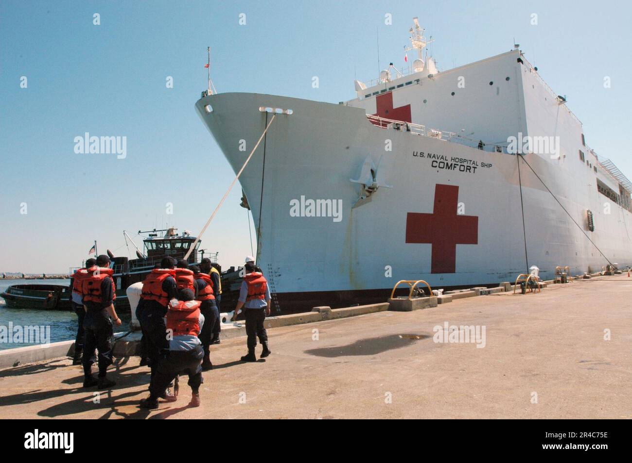 MARINE AMÉRICAINE le navire-hôpital USNS Comfort (T-AH 20) du ...