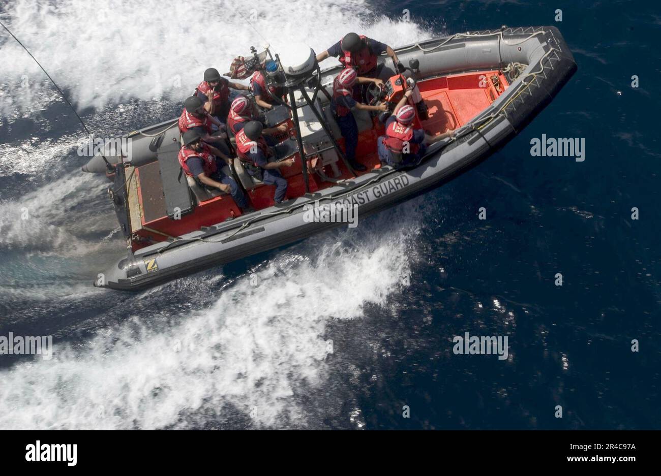 MARINE AMÉRICAINE l'équipe de Sherman de l'USCGC (WHEC 720) visite ...