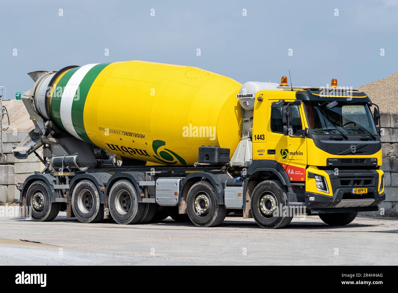 Mélangeur de béton FMX Mebin Volvo. Mebin est une filiale du Groupe ...