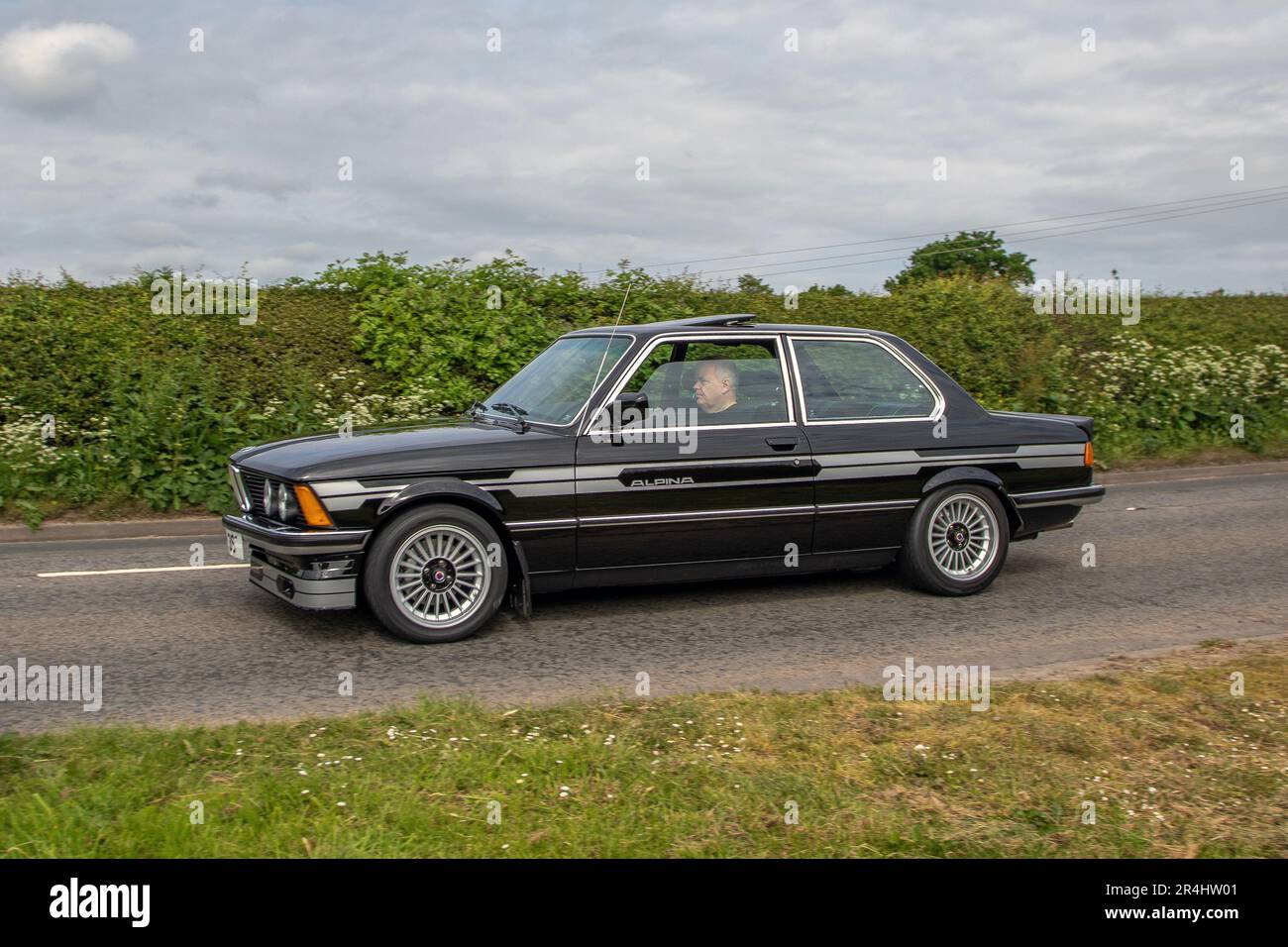 Années 1982 80 BMW Alpina B6, moteur essence 2,8 litres 12v Inline 6 (BMW M30B28) ; au Cheshire ...