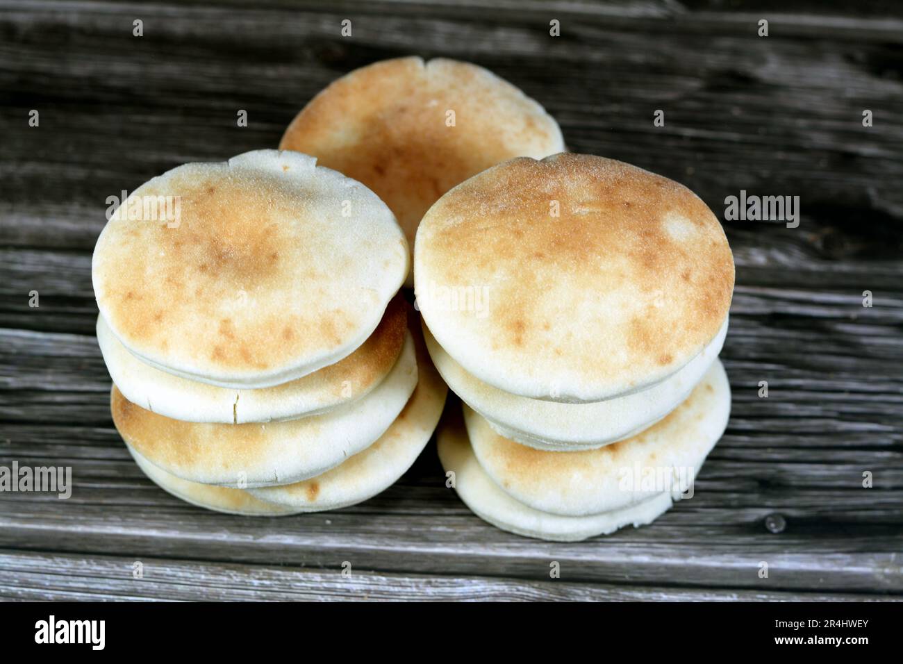 Mini pain plat traditionnel Shami avec du blé et de la farine, petit ...