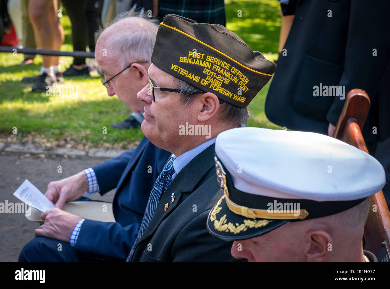 Un vétéran de l'armée américaine lors de la cérémonie de pose de ...