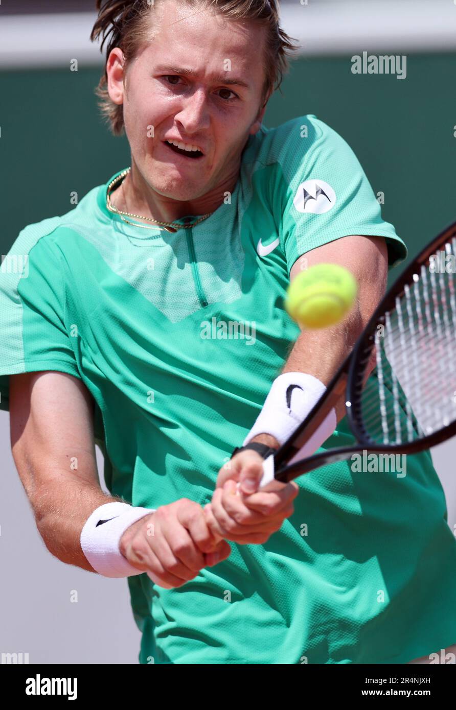 Mackenzie macdonald Banque de photographies et d’images à haute ...