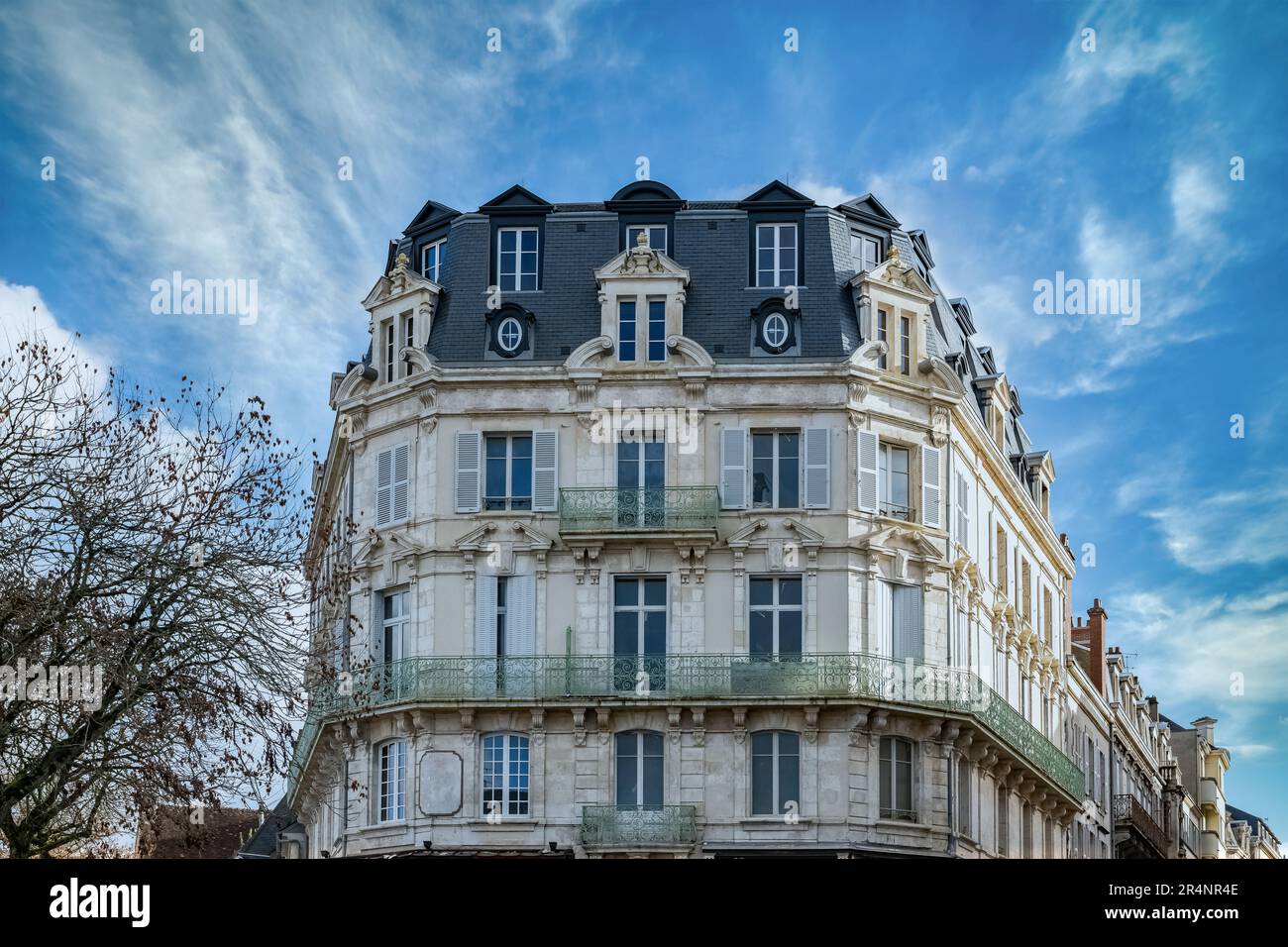Bourges town centre Banque de photographies et d’images à haute ...