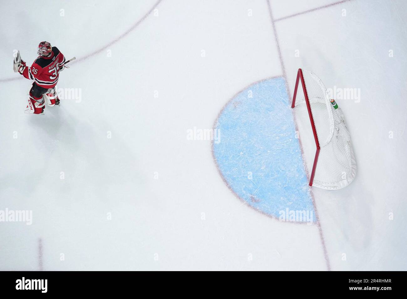 Quebec Remparts goalie William Rousseau celebrates after Quebec ...
