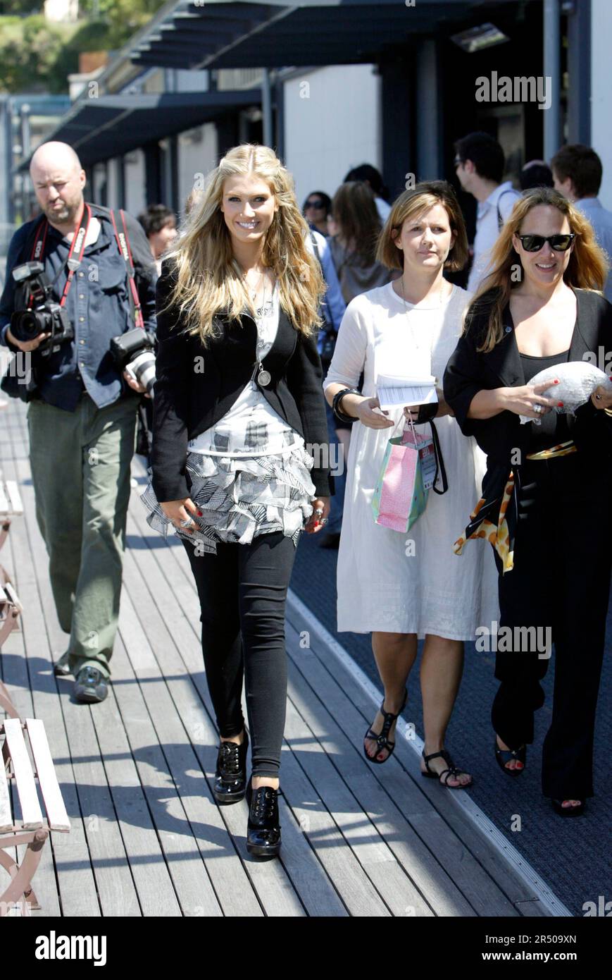 Delta Goodrem à l'ARIA #1 Chart Awards 6th, où elle a reçu deux ARIA ...